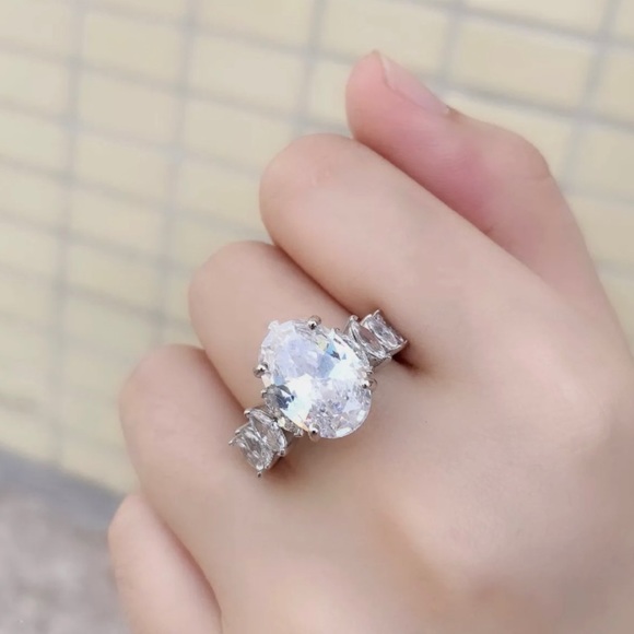 Fashion Jewelry | Jewelry | Sparkling White Sapphire Chunky Bling Ring ...